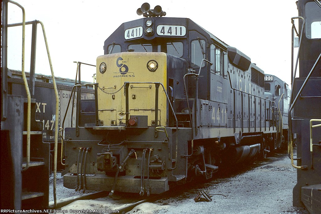 CSX GP-35 4411